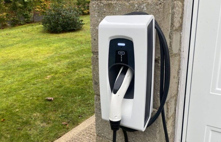 The Best EV Chargers for Solar Panels – Top Charger
