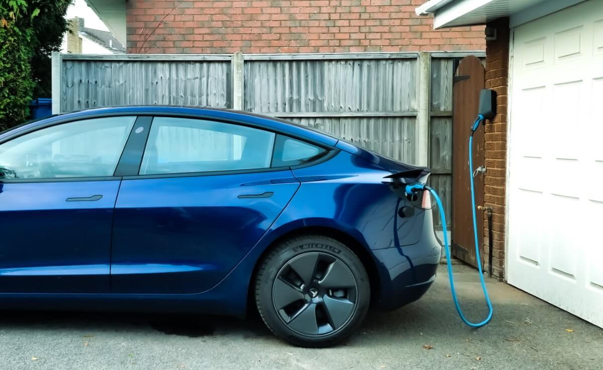 How to Choose the Right EV Charger – Beginner's Guide