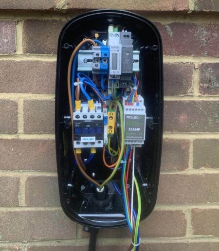 Rolec WallPod Review: Keeping Things Simple – Top Charger